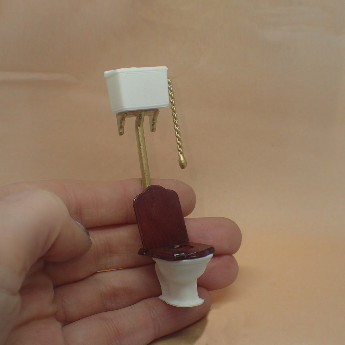 Traditional high cistern toilet KIT, 1/24th scale – Laser Shrink Ray Minis